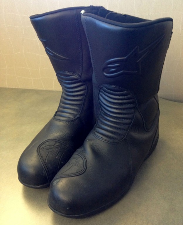 Alpinestars Motorcycle Boots | Triumph Bonneville - A Personal Moto Blog